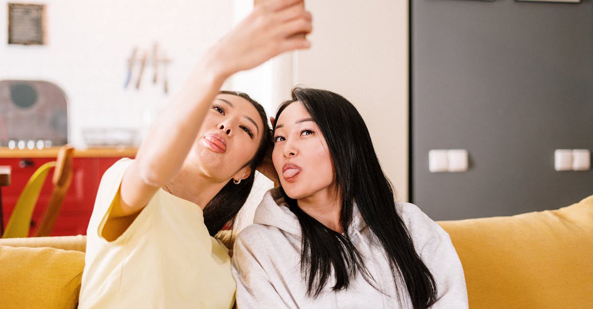 How to Add Someone to Find My Friends on iPhone: Stay Connected ...